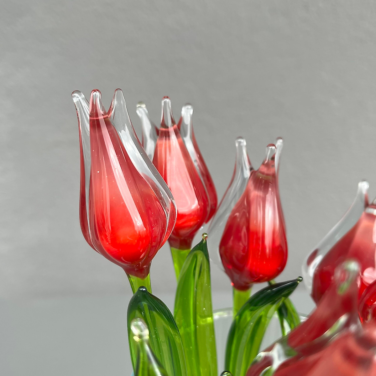 Red Glass Tulip Flower - Tulip Ornaments Figurine - Blown Flower Sculpture - Art Decor for Garden - Decoration for Plants - Flower Gifts