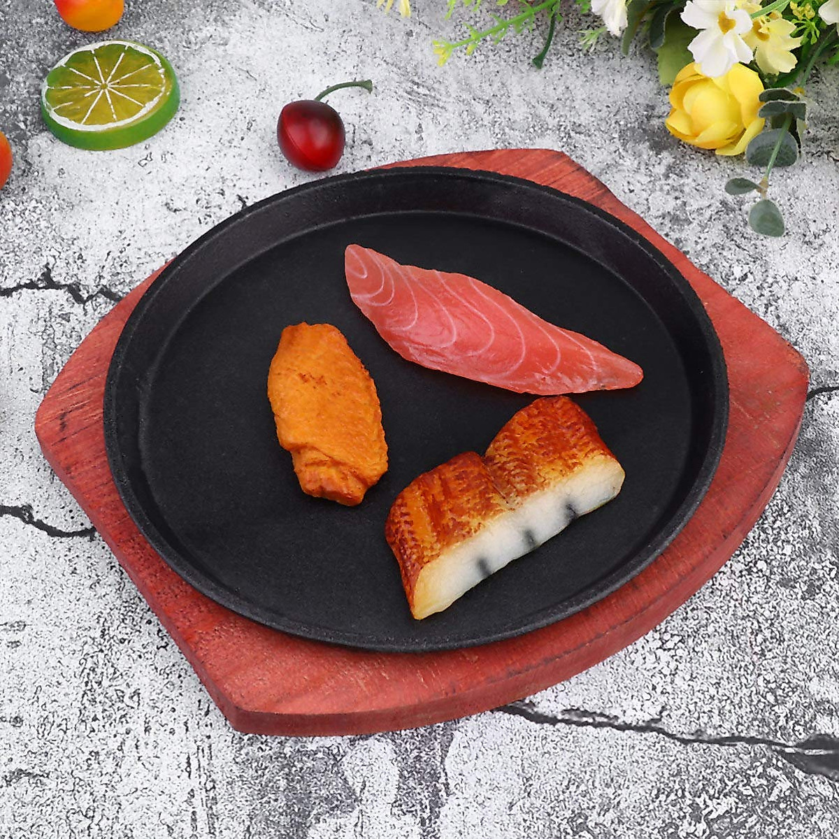 Sizzling Plate With Wooden Base: Cast Iron Steak Plate Metal Steak Serving Platters Teppanyaki Plate Use or Restaurant Supply(Grill Pan Size:19cm/7.4inch)