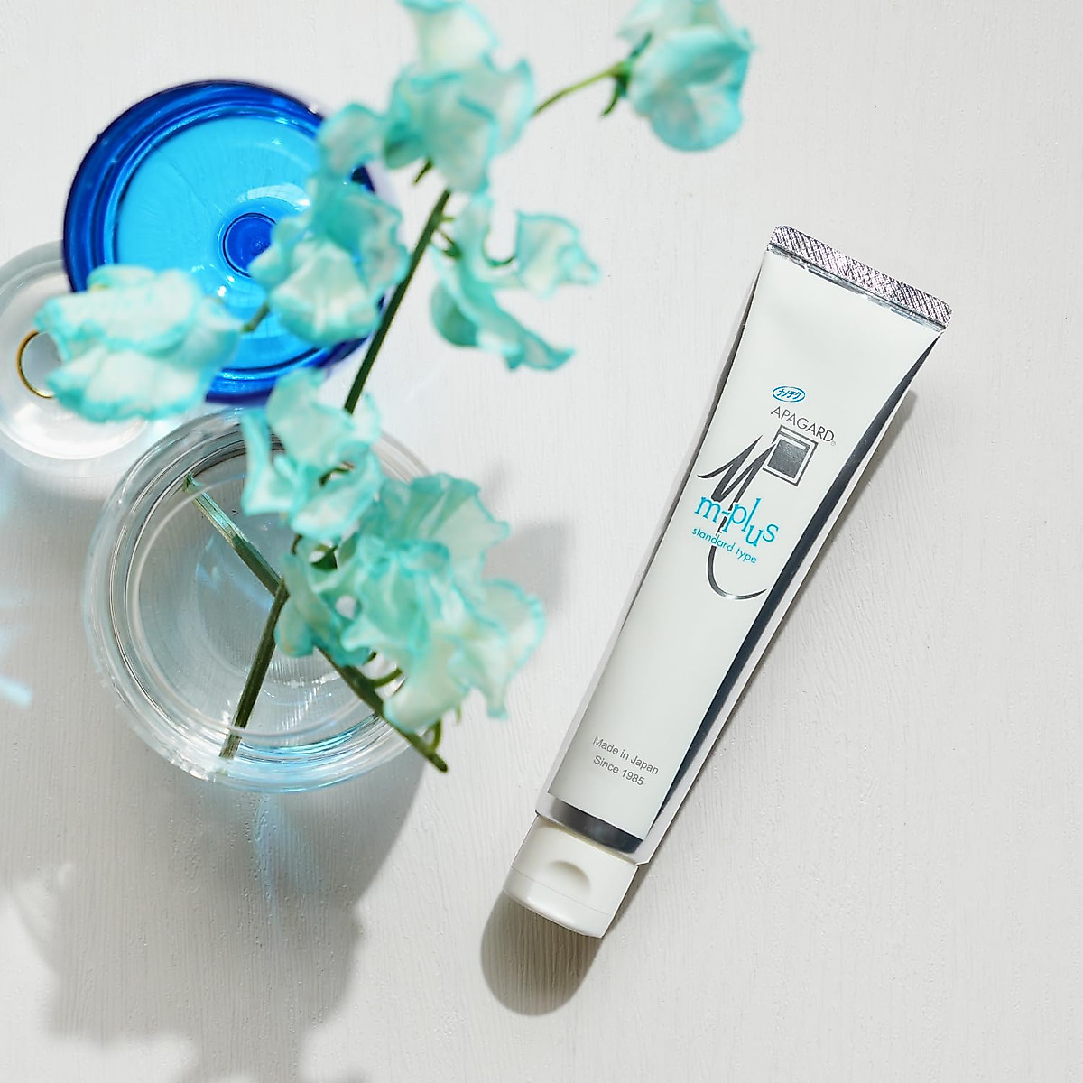 APAGARD® M-plus, Sangi's Nano-Hydroxyapatite Toothpaste for Naturally Whiter Teeth Made in Japan, No Fluoride, for family use, 125g / 4.4 oz, Mild Mint Flavor, 1 Pack