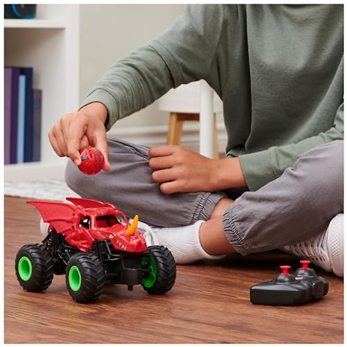 Monster Jam, Bakugan Dragonoid Remote-Control Monster Truck, Kids Toys for Boys and Girls Aged 4 and Up, 1:24 Scale