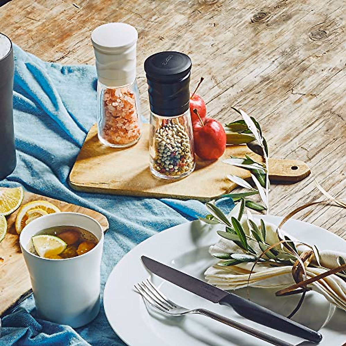 Kyocera Salt and Pepper Mill with Adjustable Advanced Ceramic Grinding mechanism, Grinder for all Spices and Herbs-Colors Vary