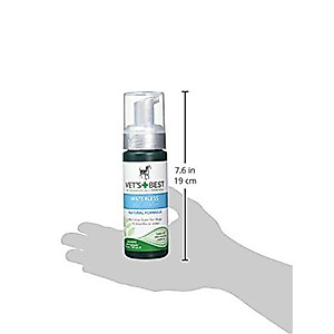 Vet's Best Waterless Dog Bath | No Rinse Dry Shampoo for Dogs | Natural Formula Refreshes Coat and Controls Odor Between Baths | 5 Ounces