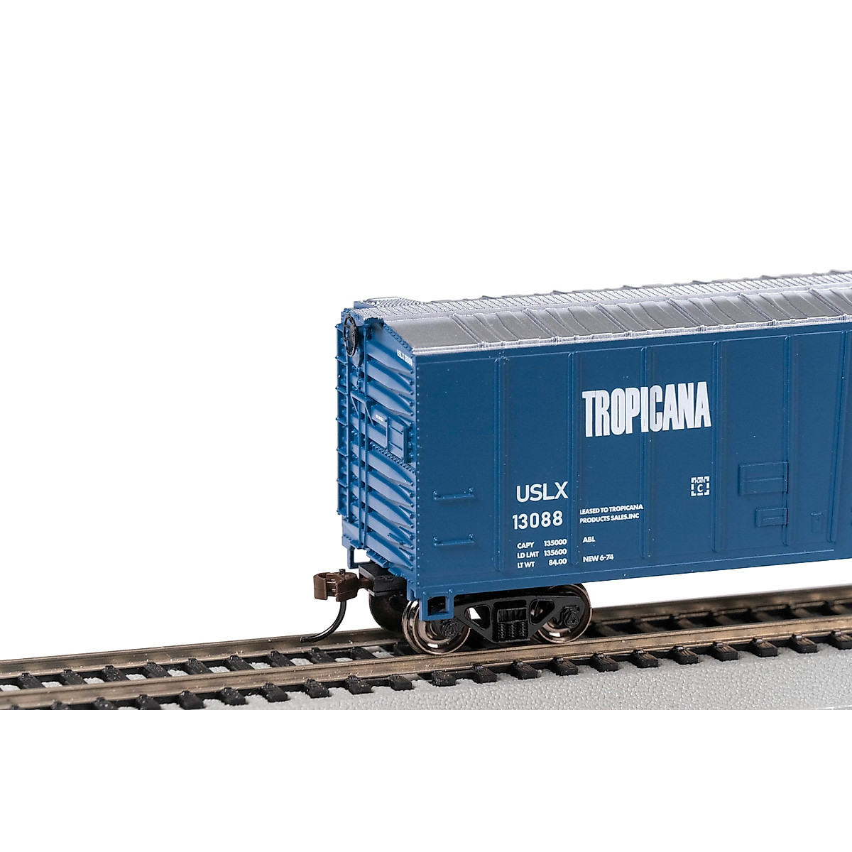 Bachmann Trains - 50’ Steel Reefer - Tropicana #13088 (Blue & Silver) - HO Scale