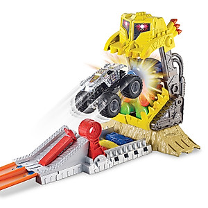 Hot Wheels Monster Jam Front Flip Takedown Playset