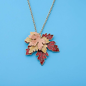 LQRI Maple Leaf Necklace Tri-Color Metal Maple Leaf Pendant Women Long Necklace Canadian Maple Leaves Clothing Accessories