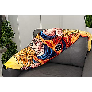 Dragon Ball Z Goku Super Saiyan 3 Japanese Fleece Throw Blanket | Features Goku's Super Saiyan 3 Form | 60 x 45 Inches