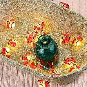 Uonlytech Solar Ladybugs String Lights Outdoor, 20LEDs Waterproof Animal String Light Copper Wire Red Ladybug Fairy Lights for Home Patio Garden Decoration