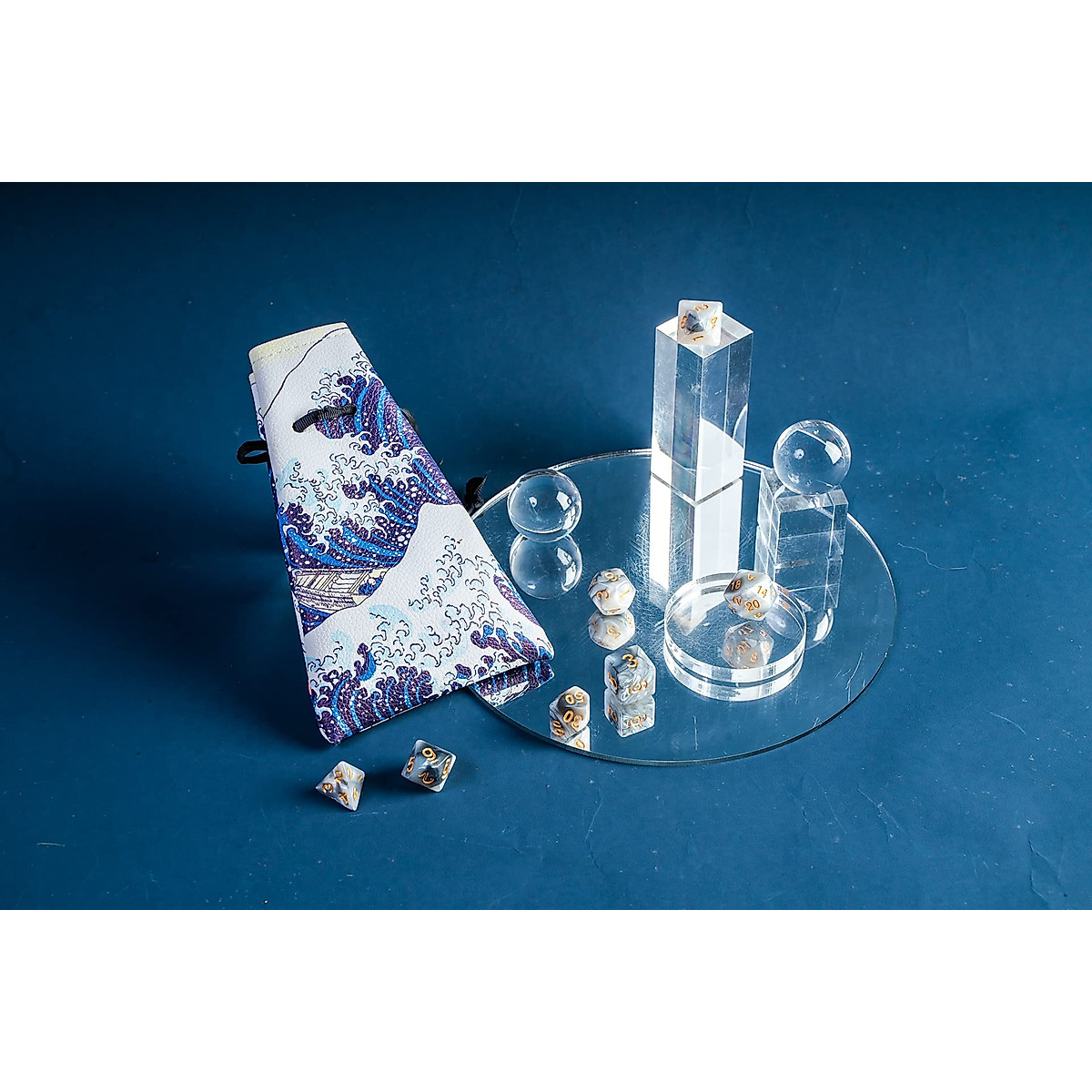 QIELIZI DND Dice Bag Pouch,PU Leather Dragon Dice Pouch Wih 7 Die Set Perfect for Dungeons and Dragons RPG D&D Dices, Coins and Accessories(Huge Wave)