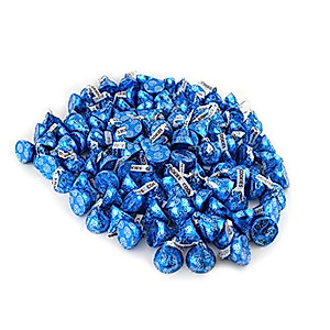 LaetaFood HERSHEY'S KISSES COOKIES 'N' CREME Candy, Light Blue Wrap Easter Candy (1 Pound Bag)