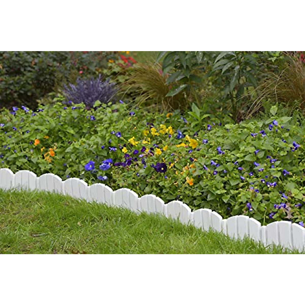 EasyFlex No-Dig Landscape Edging with Anchoring Spikes, 4.5 in. Tall Decorative Adirondack Wood-Look Fence Garden Border, 15 Foot Kit, White (3600WT-15C-6)