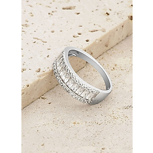 Beutirer 18K Gold Plated Rings for Women, 3-Row 5A Cubic Zirconia Ring Baguette Band Engagement Eternity Rings for Teen Girls Birthday Valentine's Day Anniversary Wedding Rings Size 5 6 7 8 9