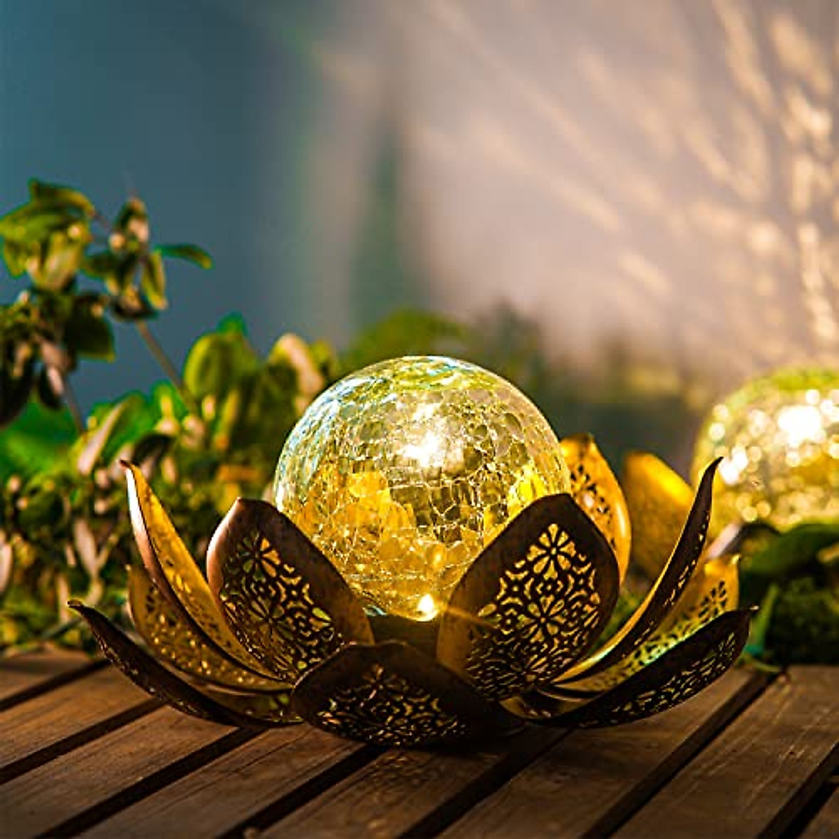 DUSVALLY Solar Lantern Outdoor Solar Lotus Lanterns Solar Lights, Metal Waterproof Garden Decoration for Patio, Yard, Courtyard, Hollow-Out Design,Golden