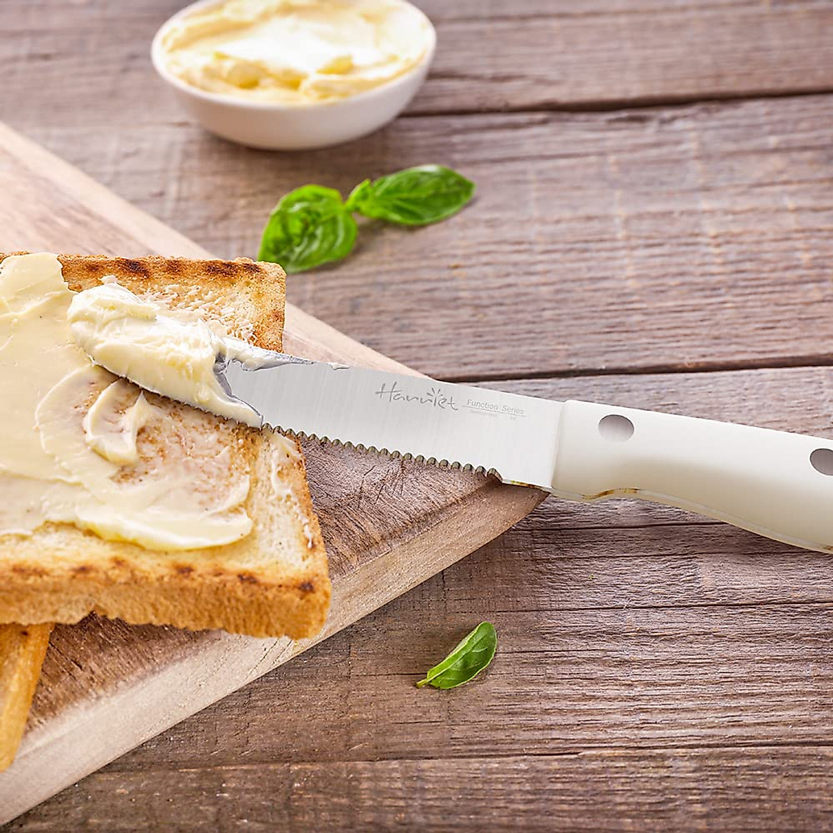 harriet Steak Knife Set, Serrated Steak Knives Set of 6, Full Tang German Stainless Steel Steak Knives, White