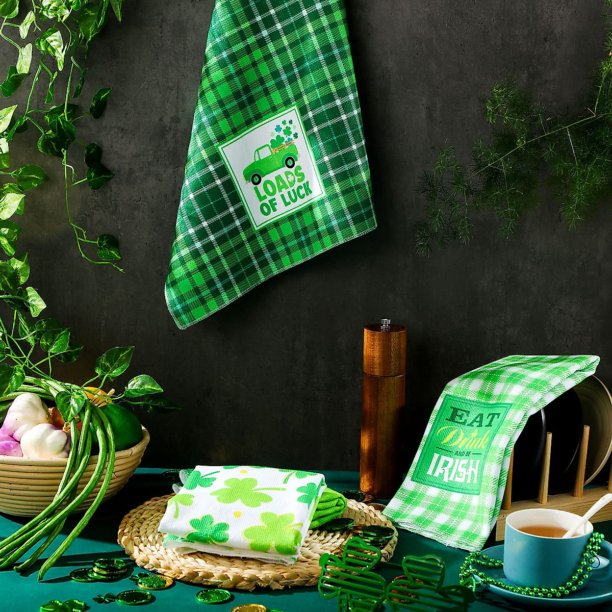 4 Pieces St. Patrick's Day Dishtowel Buffalo Plaid Shamrock Clover Towel Shamrock Kitchen Dishcloth Decorative Bathroom Towel for Kitchen Home Supplies, 16 x 24 Inches