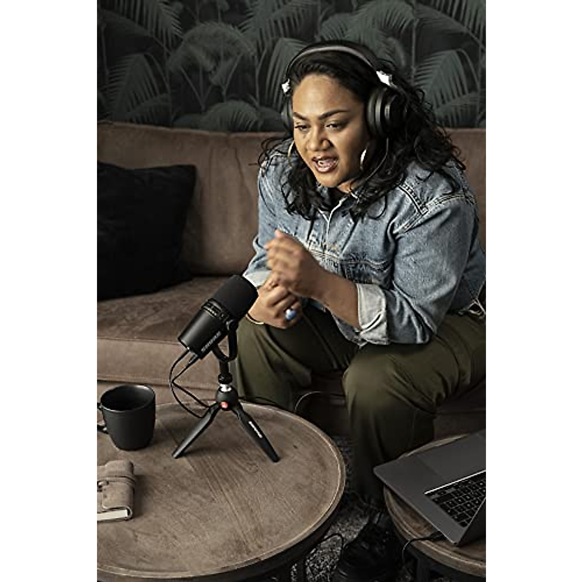 Shure MV7 USB Microphone with Tripod, for Podcasting, Recording, Streaming & Gaming, Built-in Headphone Output, All Metal USB/XLR Dynamic Mic, Voice-Isolating Technology, TeamSpeak Certified - Black