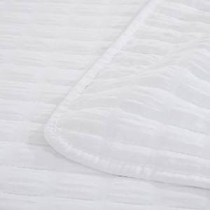HOMBYS Oversized King Seersucker Bedspread 120”x128”, White Summer Quilt Set,Lightweight Bedding Cover with Shams for All Season, Microfiber Modern Style Bedspread & Coverlet Sets (1 Quilt, 2 Shams)