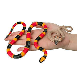 Toymany 8PCS Snake Figures Safari Animal Figurines, Realistic Jungle Animals Toy Set Halloween Fake Snake with Cobra Python Figure, Prank Props Scary Snake Christmas Birthday Tricky Toy Party Favor