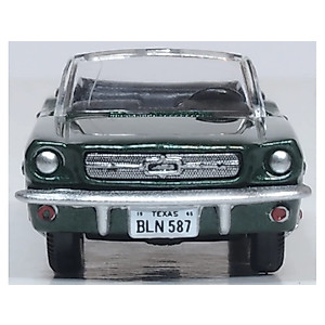1965 Convertible Ivy Green Metallic 1/87 (HO) Scale Diecast Model Car by Oxford Diecast 87MU65006