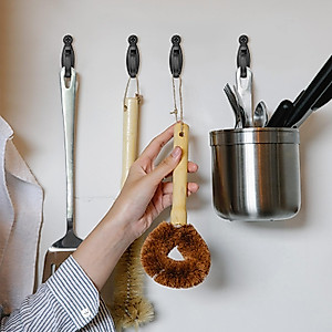 Lewufe Lights Hanger Hooks, Christmas Light Clips, Outdoor String Lights Hangers for Hanging Christmas Light, Fairy Lights, Outdoor Patio Lights, 20 Pack, Black