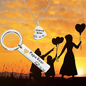 BEKECH Papa Bear Mama Bear Keychain Necklace Set Family Couples Jewelry Gifts for Mom & Dad (2 cubs)