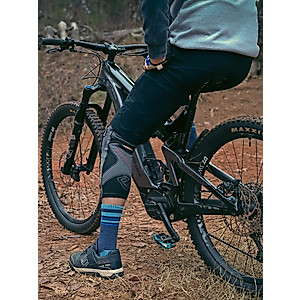 TCK Merino Wool Striped Crew Socks (Black/Grey, Medium)