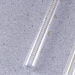 8PCS Graduated Glass Test Tube with Screw Caps, High Temperature Resistant, Clear Glass Test Tubes for Experiments and Plant Use