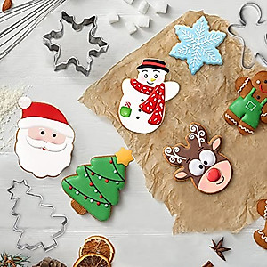Christmas Cookie Cutters, 6 Pcs Holiday Cookie Cutters Christmas Shapes - Gingerbread Man, Snowflake, Snowman, Christmas Tree, Reindeer, Santa Face for Cookie Baking