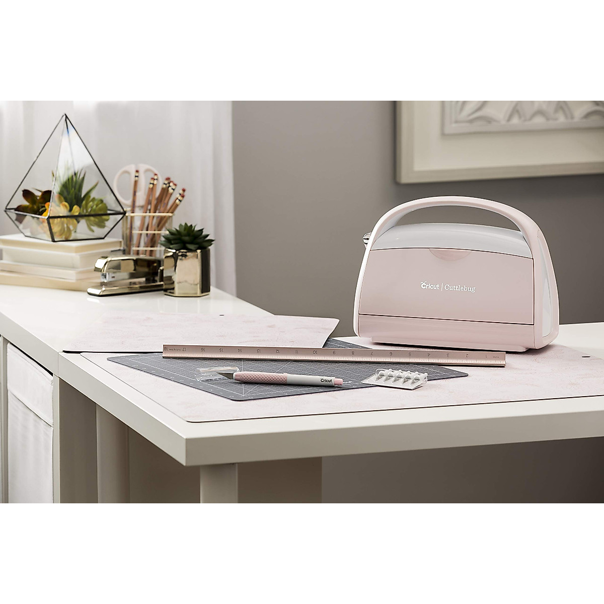 Cricut TrueControl Knife Kit - For Use As a Precision Knife, Craft knife, Carving Knife and Hobby Knife - For Art, Scrapbooking, Stencils, and DIY Projects - Comes With 5 Spare Blades - [Rose]