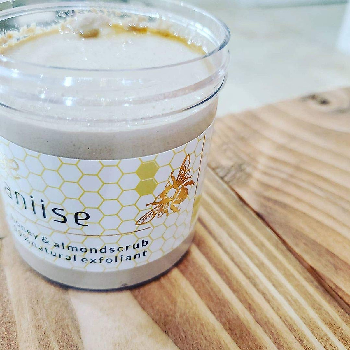 Aniise Honey & Almond Body Scrub Exfoliating for Men and Women - Soft and Smooth Skin, Hydrating, Vitamin, Acne, Nourishing, Exfoliating, Fight Acne 10 Oz