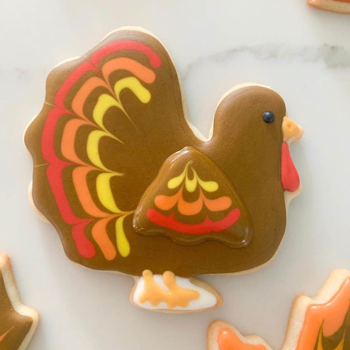 COOKIEQUE 2Pcs Turkey Cookie Cutters 4.5" 3.5", Food-Grade Stainless Steel Fall Thanksgiving Cookie Cutter Set, Biscuit Cutter Set, Holiday Cookie Cutters, Unique Design with Protective Red Top PVC