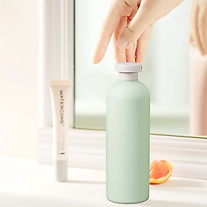 UMETASS 13.5oz Squeeze Bottles with Flip Cap, Refillable Plastic Travel Bottles for Creams, Lotion, Shampoo, Conditioner (2 Pcs)