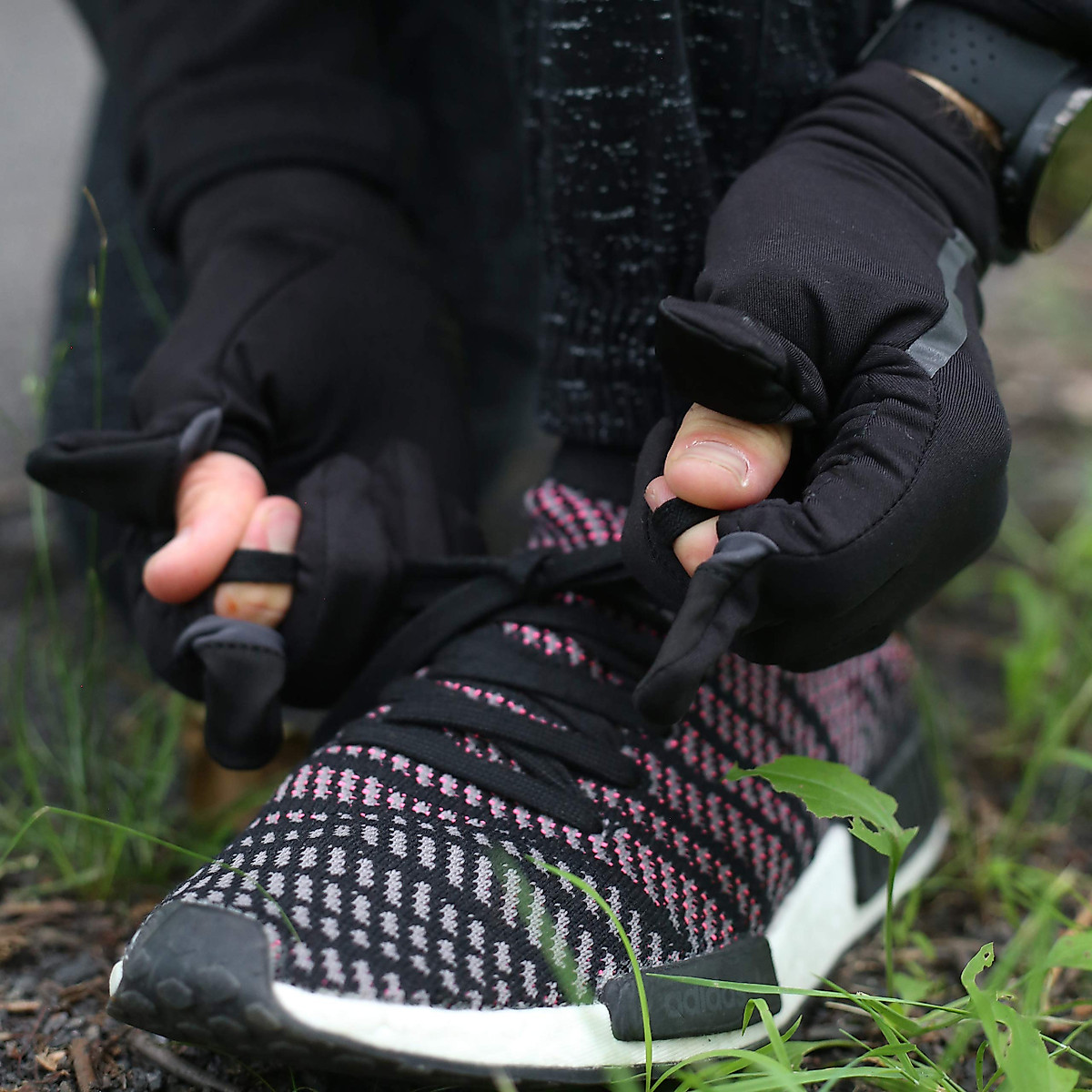 FRDM Vigor Lightweight Liner Gloves Touchscreen Hiking Running Fishing Photography Outdoor Activities, for Men & Women