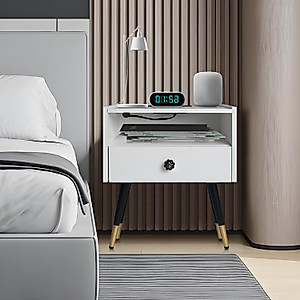 PHECDA Solid Wood Nightstand with Charging Station, Side Table with Drawer and Storage Shelf, Bedside Table with USB Port and Sockets (White)
