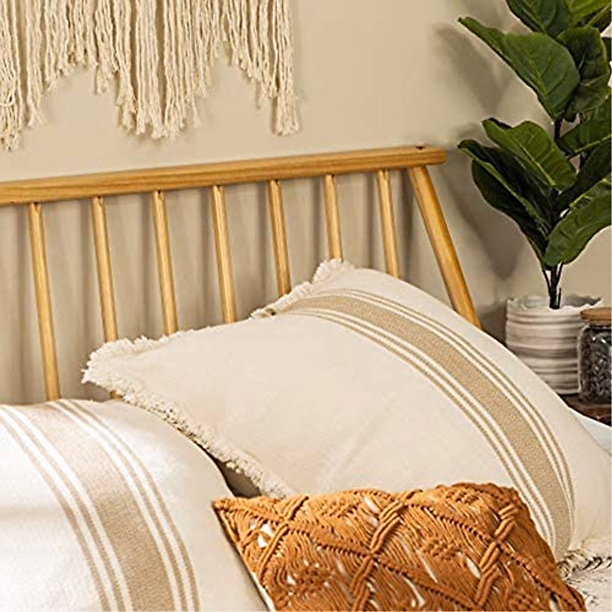 Walker Edison Mid Century Modern Solid Wood Spindle Platform Bed Headboard Footboard Bed Frame Bedroom, Queen, Light Oak