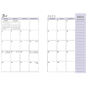 2023 Amy Knapp's The Very Busy Planner: 17-Month Weekly Organizer for Women with Stickers (Student and Family Planner, Thru December 2023) (Amy Knapp's Plan Your Life Calendars)