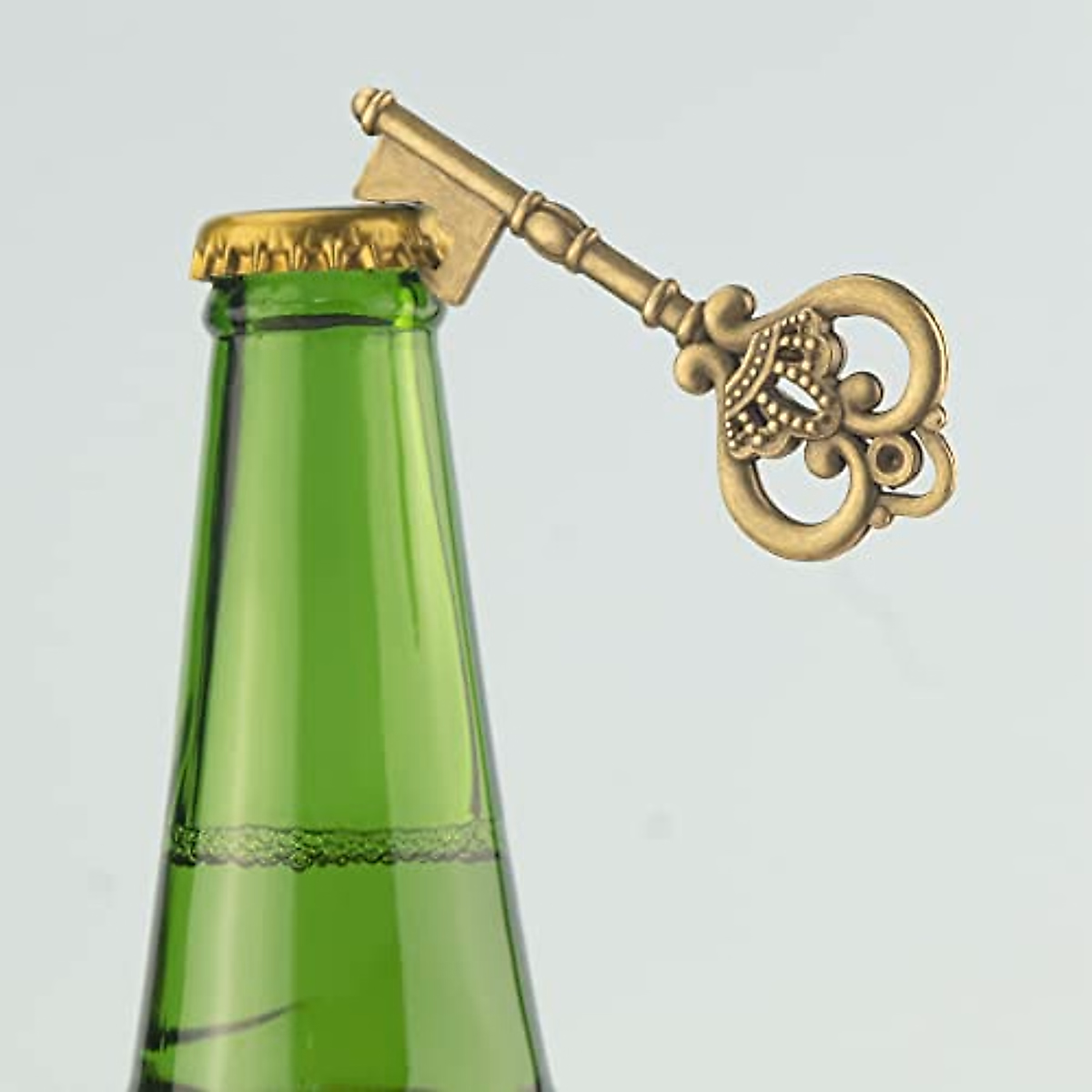 BAGnoREGio Super Soft Velvet Soda Can Insulator Sleeve, Neoprene Beer Can Cooler, 12oz Insulated Drink Bottles Cover For Bachelorette Party (6-Pack Camo)