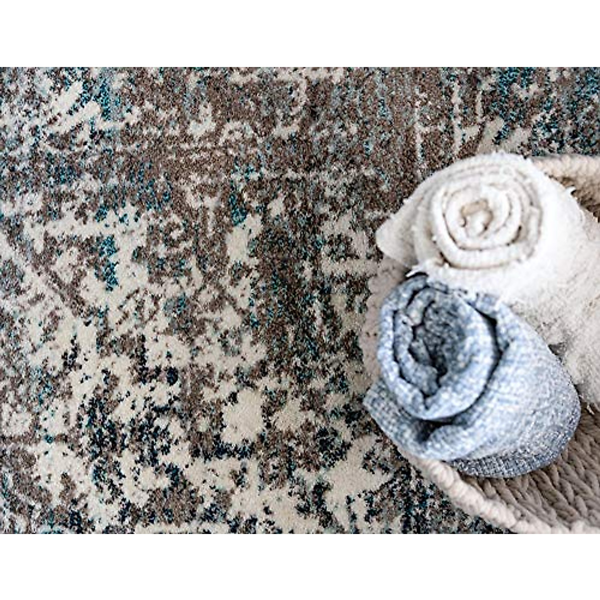 Rugs.com Arlington Collection Rug – 5 Ft Octagon Grey Medium-Pile Rug Perfect for Living Rooms, Kitchens, Entryways