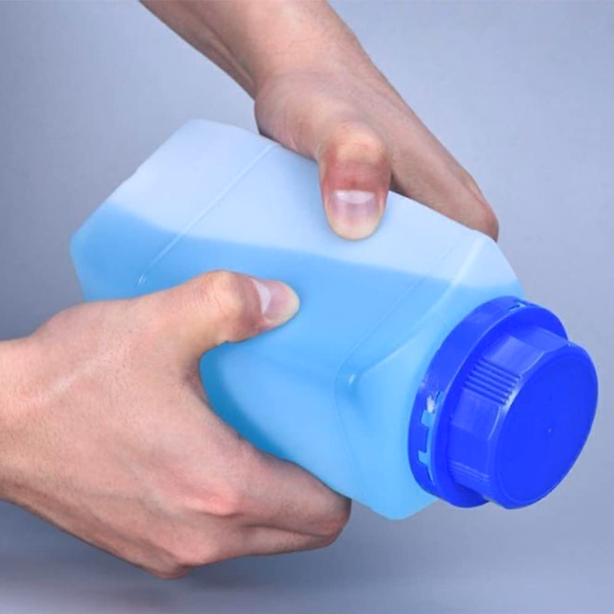 Othmro 250ml/8.45oz Plastic Lab Chemical Reagent Bottles,5pcs 40mmx115mm(IDxH) Square Wide Mouth Liquid/Solid Sample Storage Container Sealing Bottles Black with Anti-Theft Cap