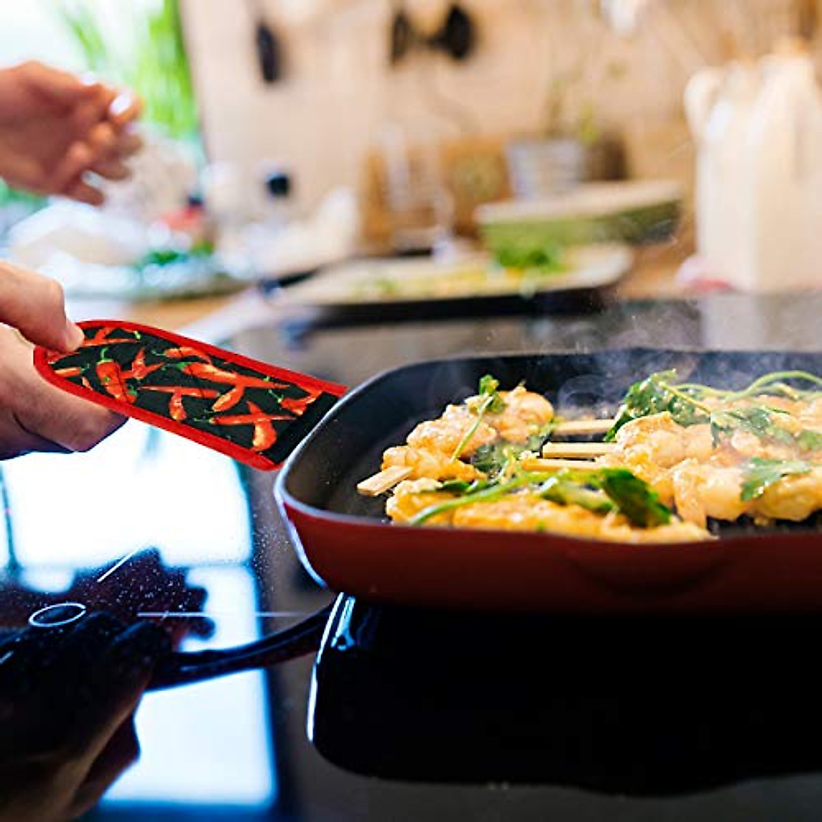 Evoio Cast Iron Skillet Handle Covers, Pan Pot Handle Covers Heat Resistant, Hot Handle Covers, Pan Pot Cast Iron Handle Holder Sleeves Mitt for Kitchen, BBQ and Baking Cookware (2-Pack Red Pepper)