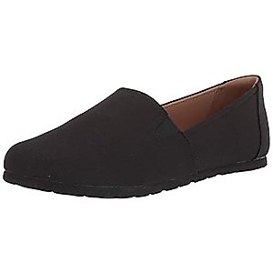 Amazon Essentials Women's Casual Slip-On Canvas Flat, Black, 8