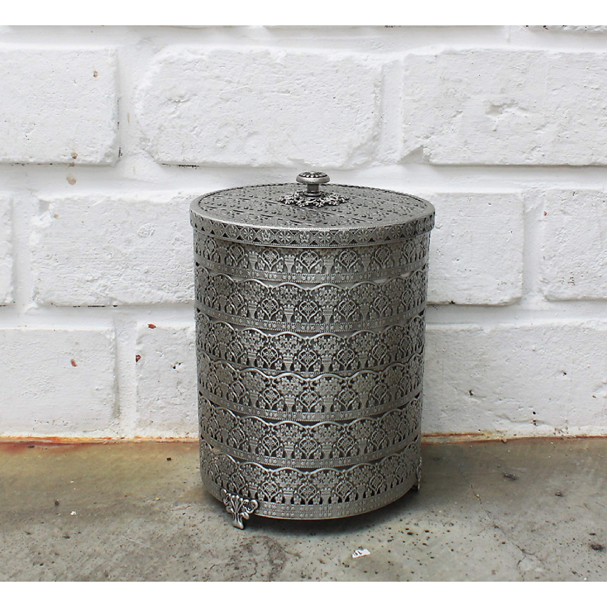 SEHAMANO Rose Patterned Antique Wastebasket, Vintage Decorative Small Trash Can, Garbage Container Bin for Vanity, Bedroom, Kitchen, Powder Rooms, Home Office Rubbish Bin (Small, Tin (Gray))