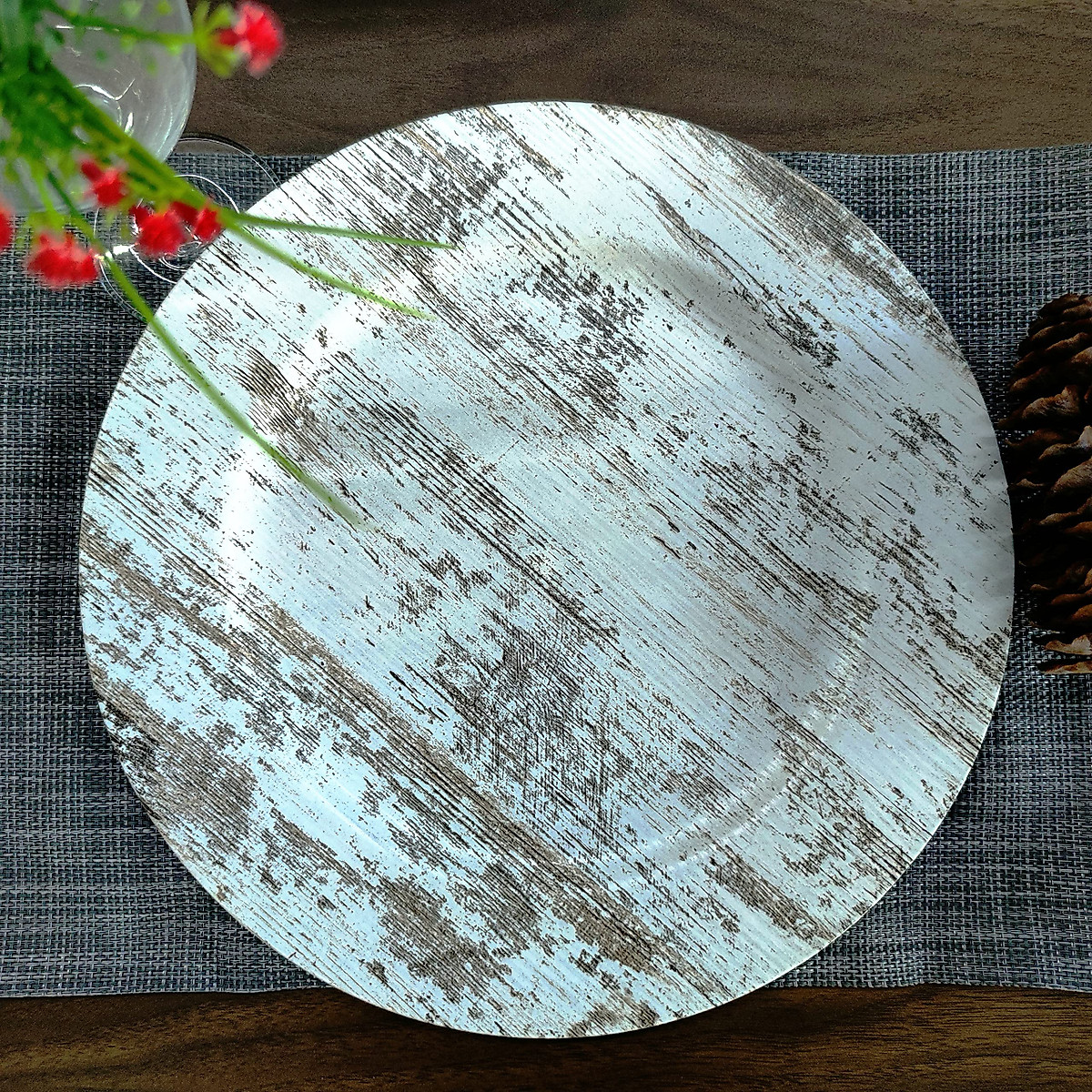 JRHCGH 13" Round Faux Wooden Charger Plates,Chargers For Dinner Plates Set Of 6, Antique Plastic Plates Bulk Wedding,Elegant Decor Place For All Occasions (White)