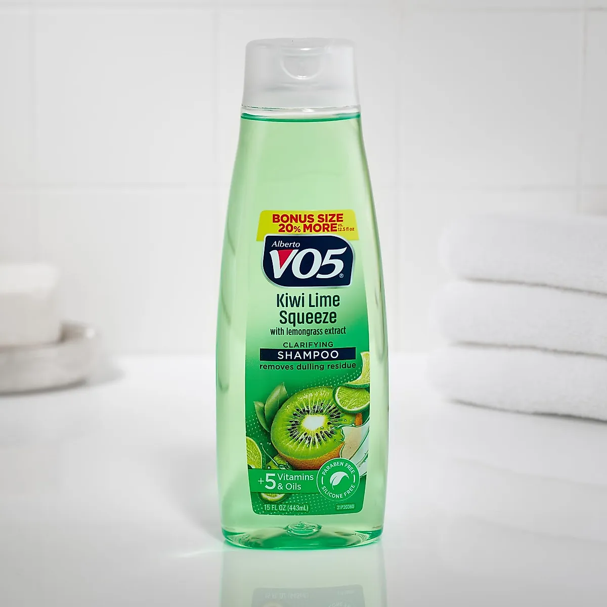 Alberto VO5 Kiwi Lime Squeeze Clarifying Shampoo - Moisturizing Shampoo with Clarifying Formula - 5 Vitamins and Oils - Fruity Kiwi Fragrance - 15 oz
