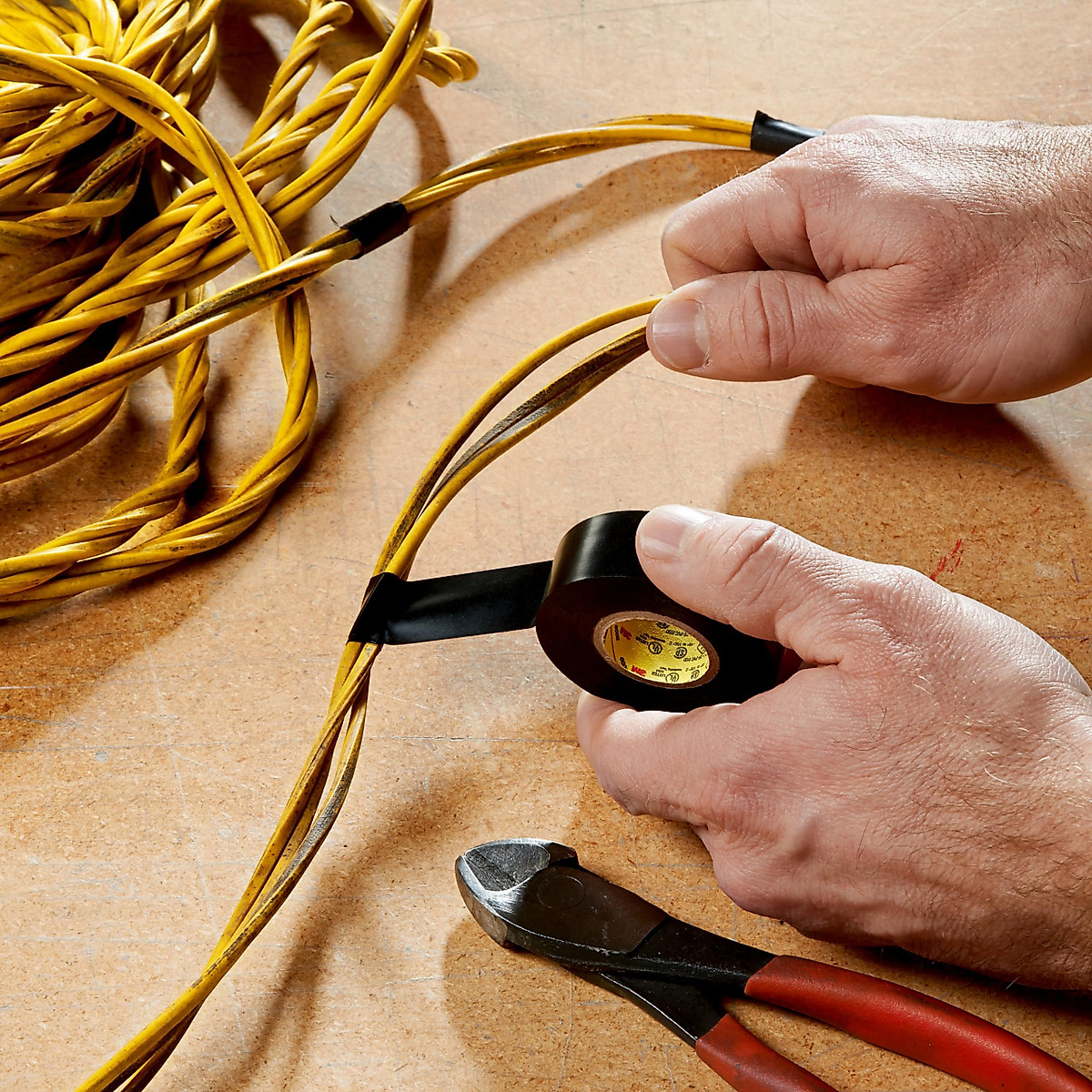 Scotch Vinyl Electrical Tape, Black, 3/4-in by 66-ft, 1-Roll