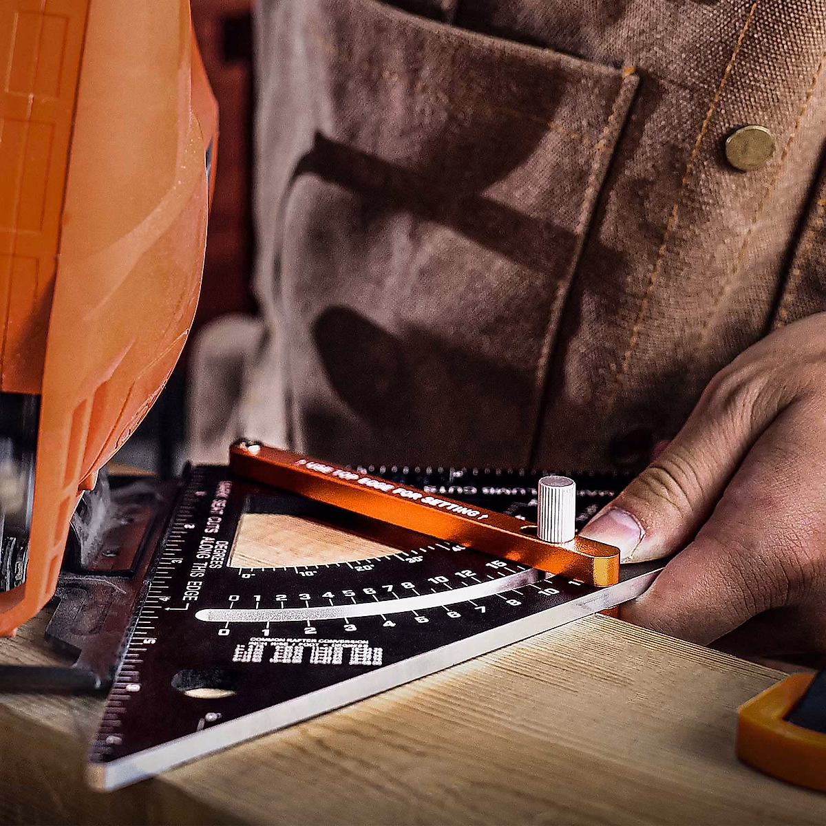 Vanquish Rafter Square for Carpentry, 7 Inch Aluminum Carpenter Square (4027), Black