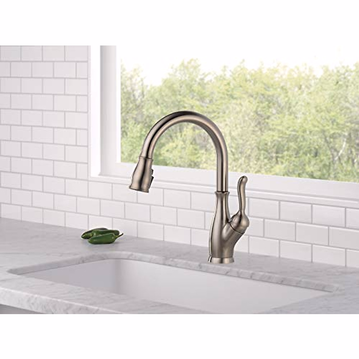 Delta 19978Z-SS-DST Leland Single-Handle Pull-Down Sprayer Kitchen Faucet with ShieldSpray in Stainless