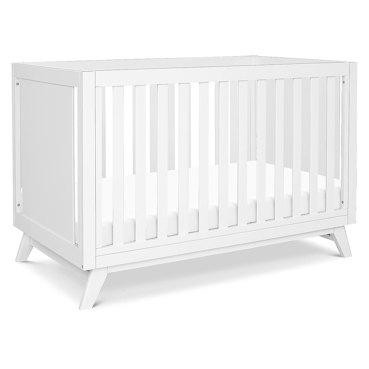 DaVinci Otto 3-in-1 Convertible Crib in Walnut, Greenguard Gold Certified