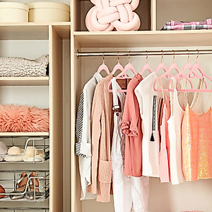 DUDUCOFU Velvet Hangers Non Slip Felt Hangers, 30 Pack Pink Velvet Hangers Clothes Hangers Space Saving Slim Hangers with 360 Degree Swivel Hook for Suits Coats, Jackets, Pants, and Dress Clothes