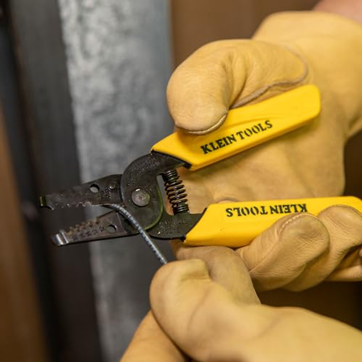 Klein Tools 11048 Dual Wire Stripper Cutter for Solid Wire, Made in USA