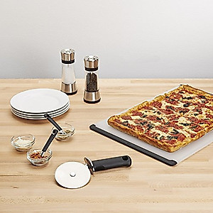 OXO Good Grips Small Pizza Wheel and Cutter,Multicolor,None
